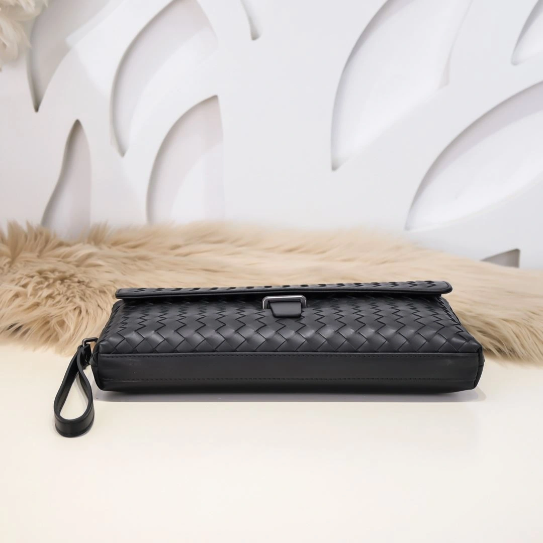 Bargain Mens Bottega Veneta Clutch Bags