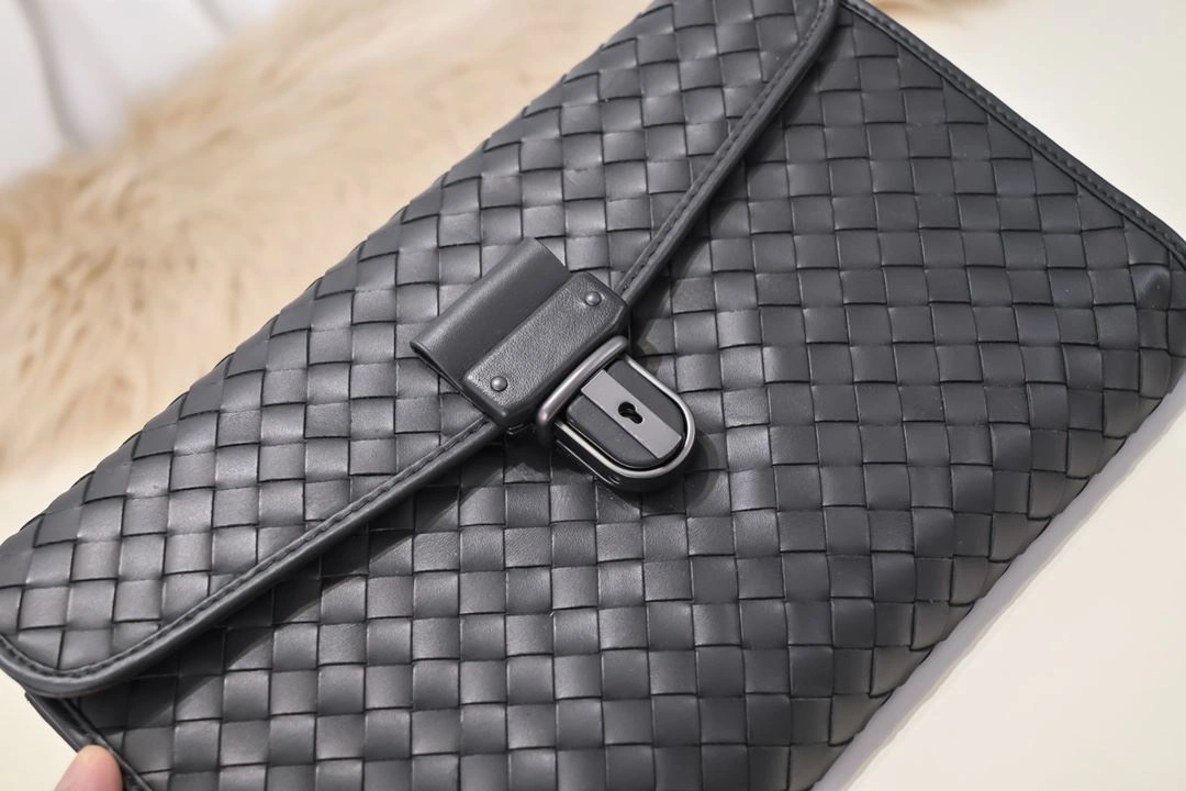 Genuine Mens Bottega Veneta Clutch Bags