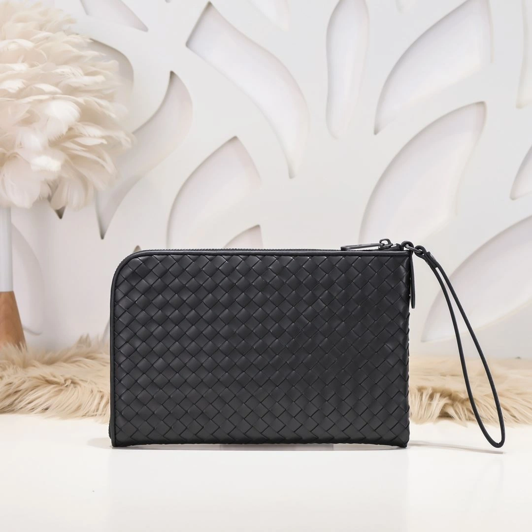 Bargain Mens Bottega Veneta Clutch Bags