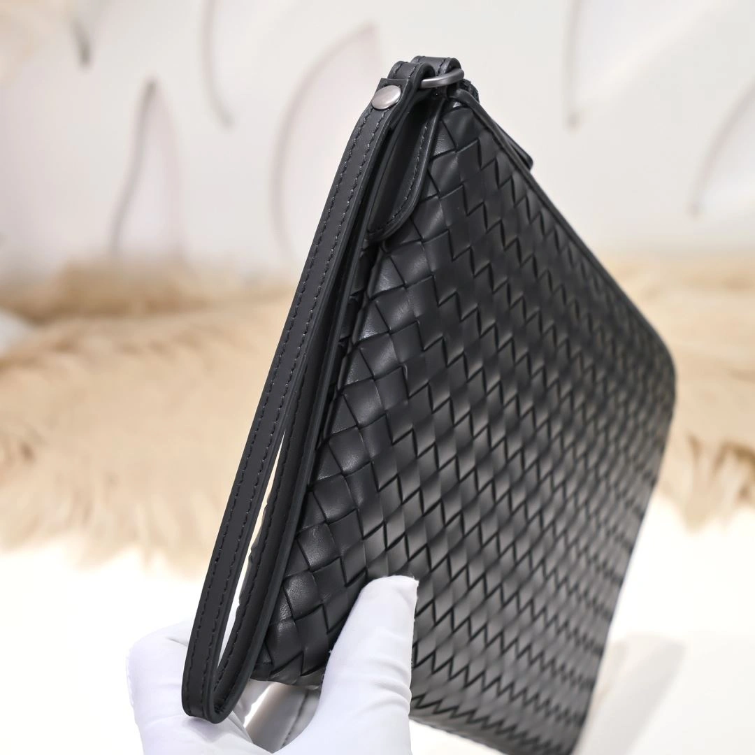 Bargain Mens Bottega Veneta Clutch Bags