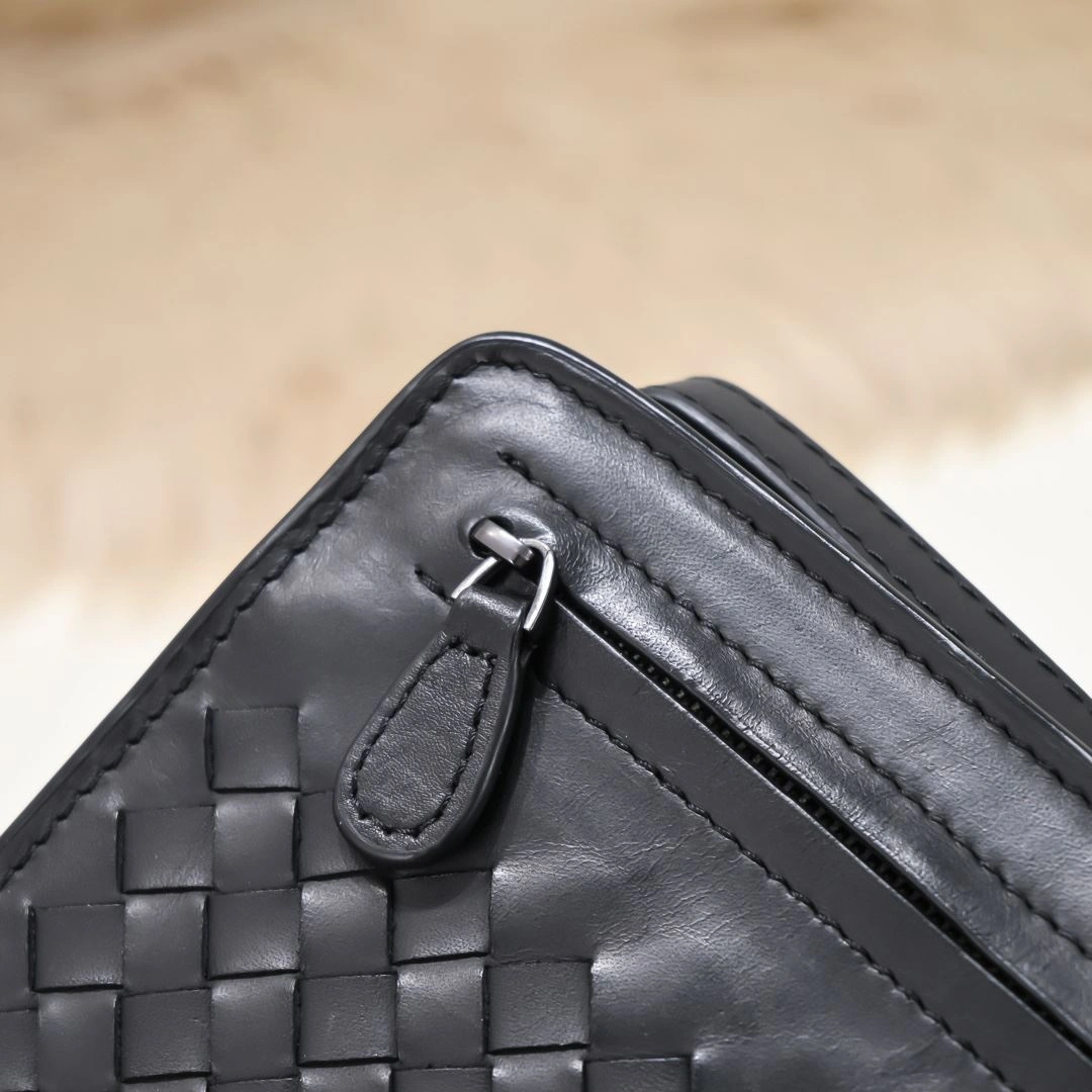 Discounted Mens Bottega Veneta Clutch Bags