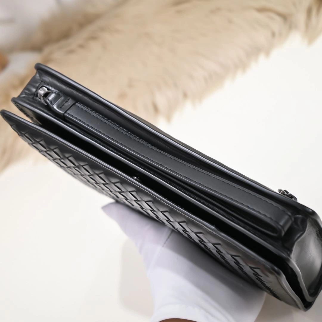 Discounted Mens Bottega Veneta Clutch Bags