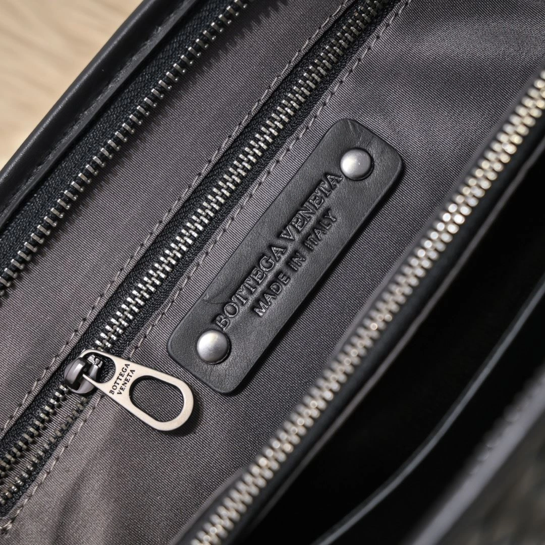Precise copy Mens Bottega Veneta Clutch Bags