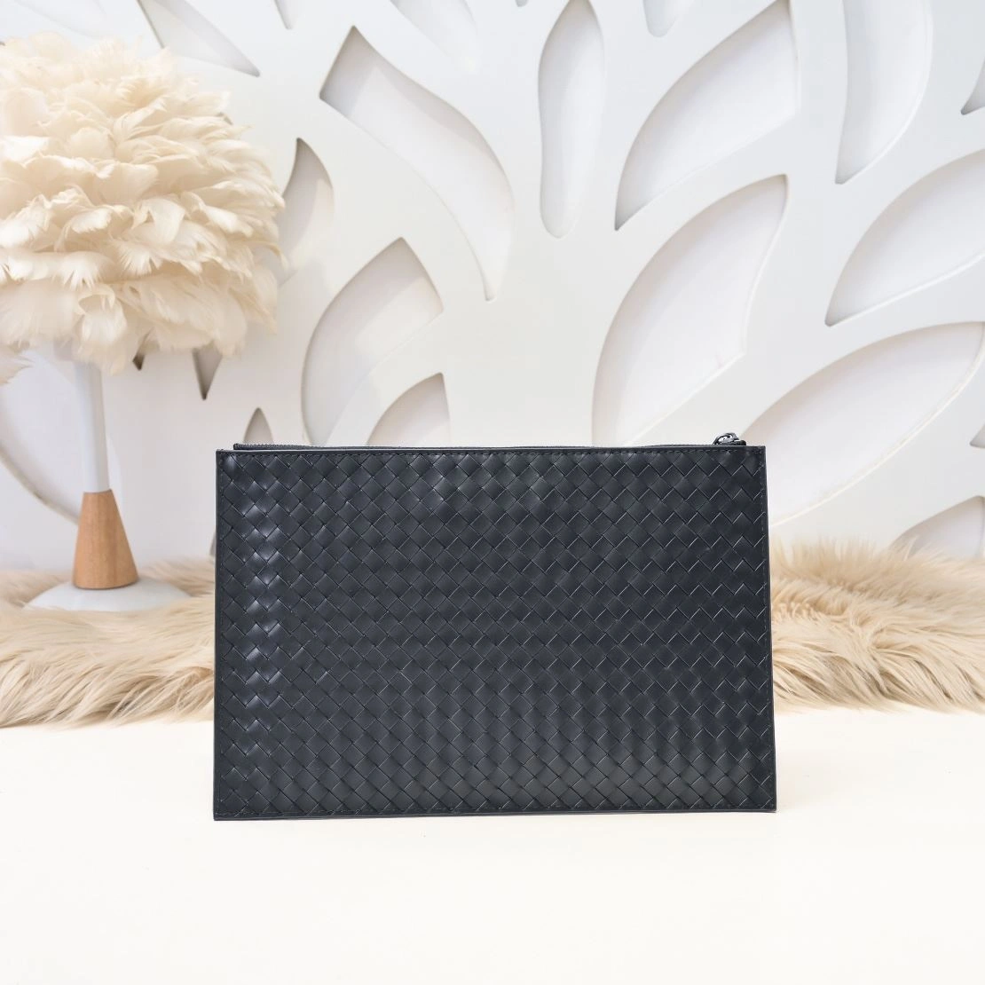 Budget-friendly Mens Bottega Veneta Clutch Bags