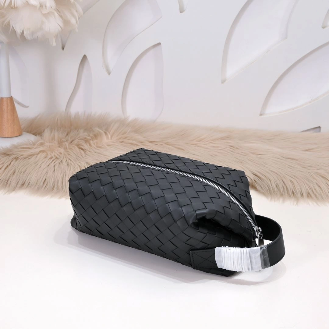 Discounted Mens Bottega Veneta Clutch Bags