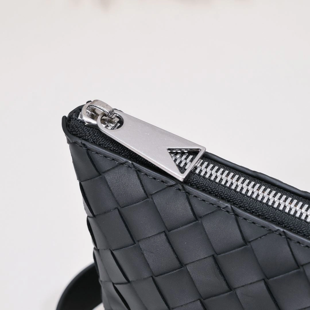 Discounted Mens Bottega Veneta Clutch Bags