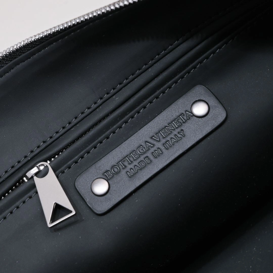 Discounted Mens Bottega Veneta Clutch Bags