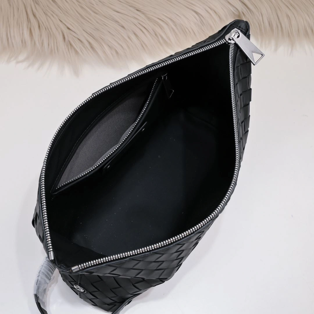 Discounted Mens Bottega Veneta Clutch Bags