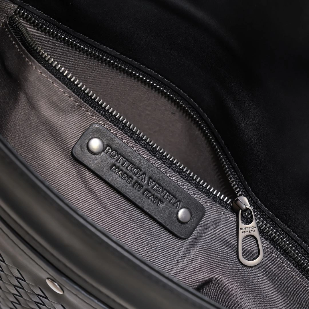 Perfect replica Mens Bottega Veneta Clutch Bags