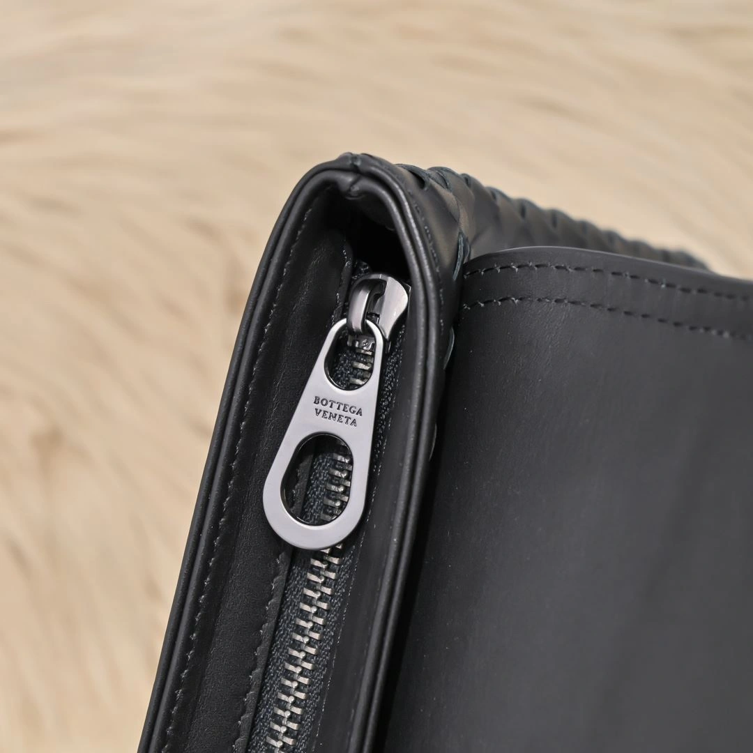 Perfect replica Mens Bottega Veneta Clutch Bags