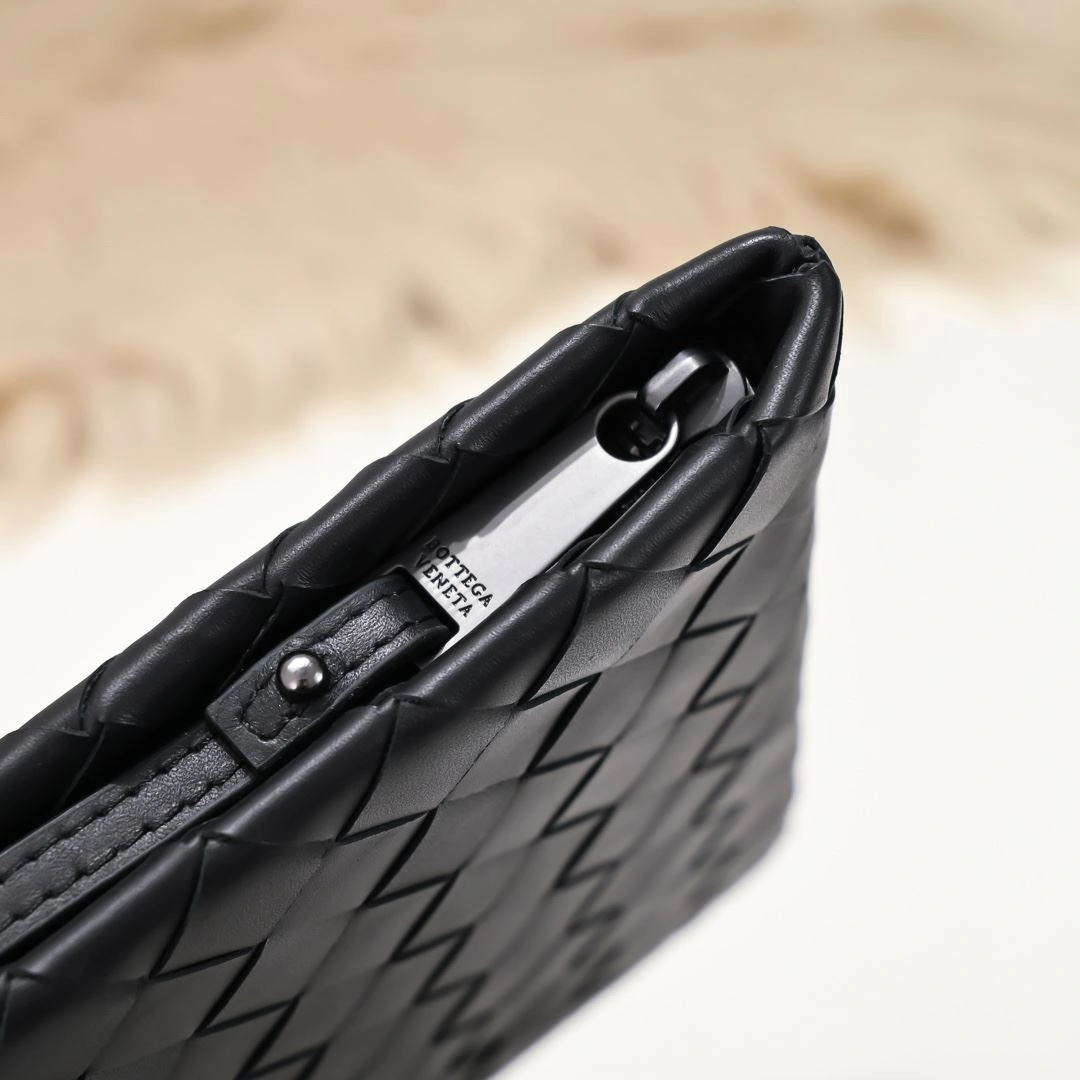 1:1 copy Mens Bottega Veneta Clutch Bags