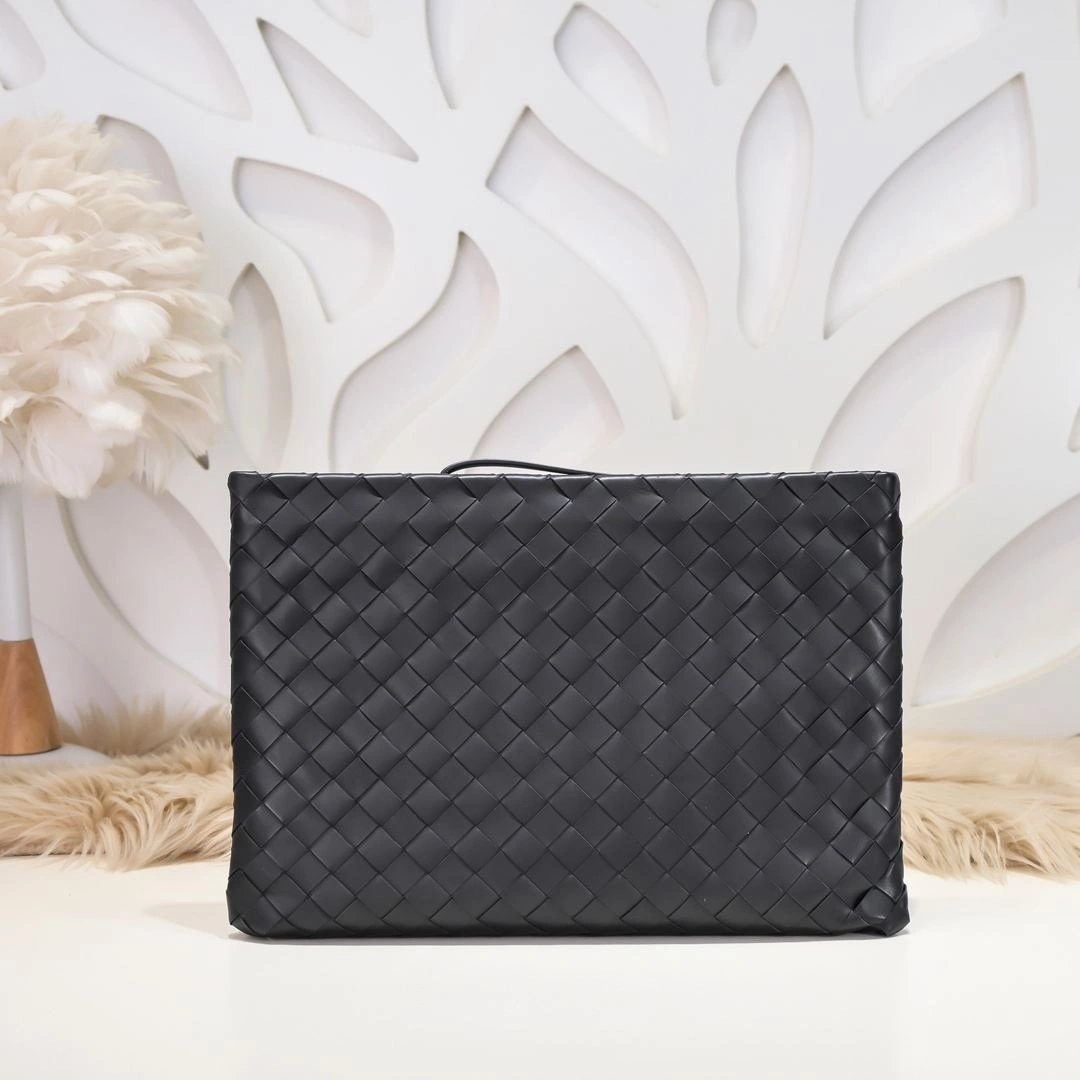 1:1 copy Mens Bottega Veneta Clutch Bags
