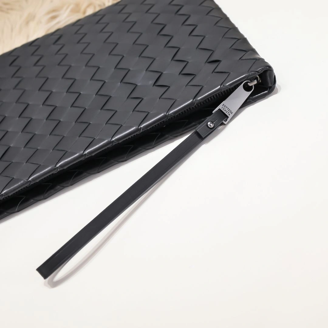 1:1 copy Mens Bottega Veneta Clutch Bags