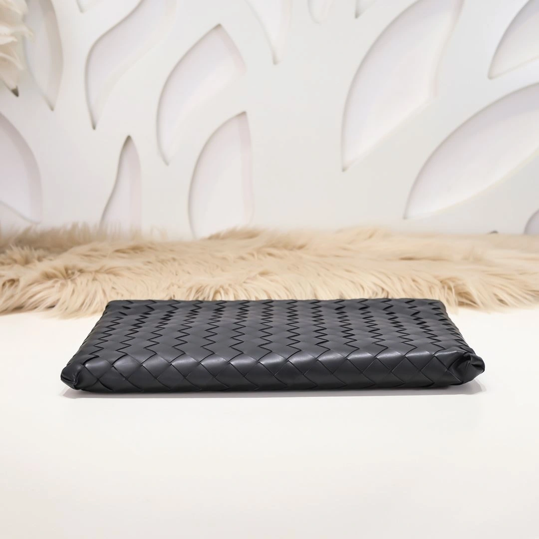 1:1 copy Mens Bottega Veneta Clutch Bags