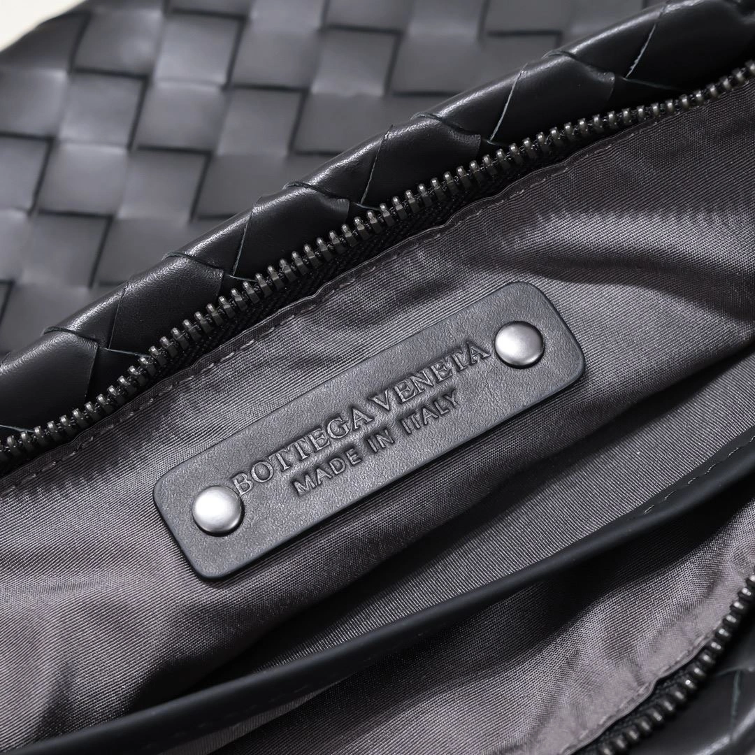 1:1 copy Mens Bottega Veneta Clutch Bags