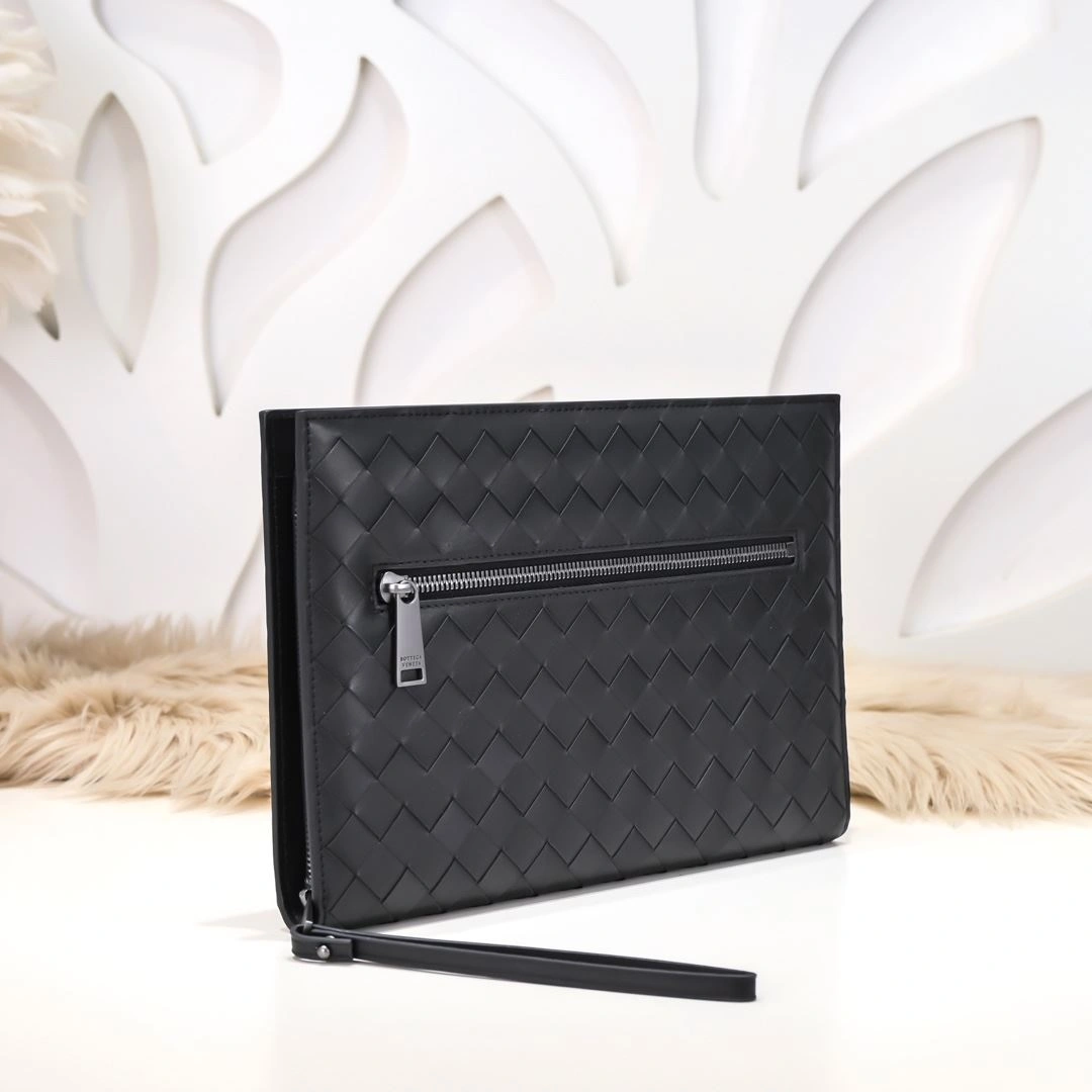 Inexpensive Mens Bottega Veneta Clutch Bags