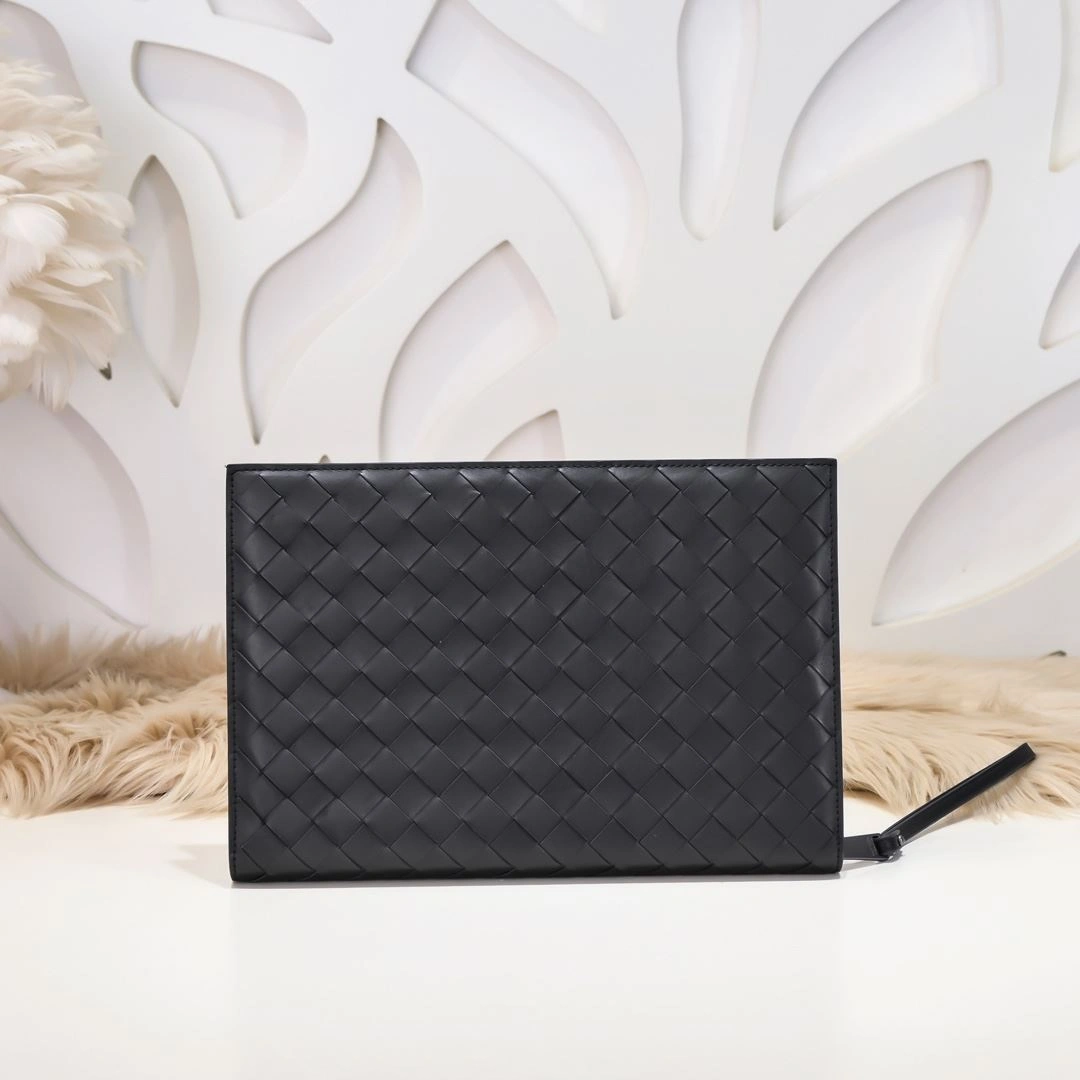 Inexpensive Mens Bottega Veneta Clutch Bags