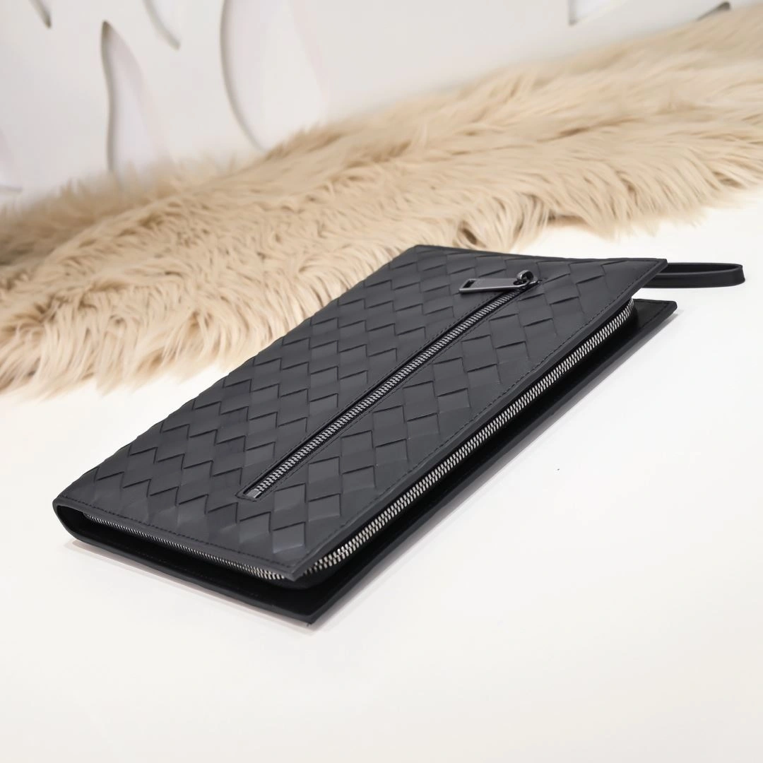 Inexpensive Mens Bottega Veneta Clutch Bags