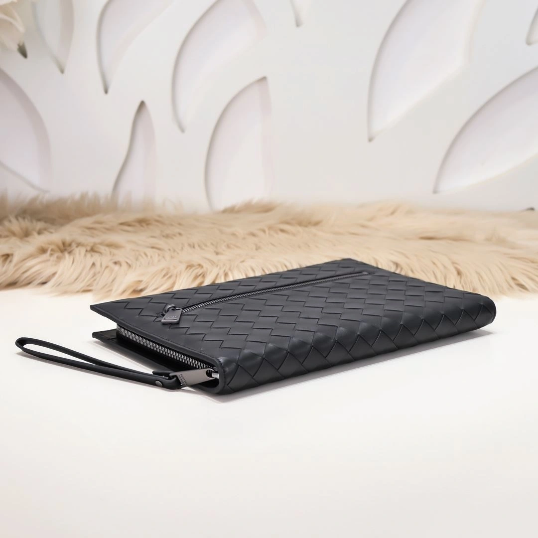 Inexpensive Mens Bottega Veneta Clutch Bags