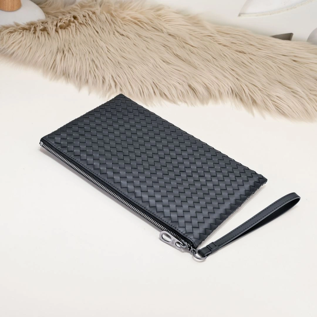 Bargain Mens Bottega Veneta Clutch Bags