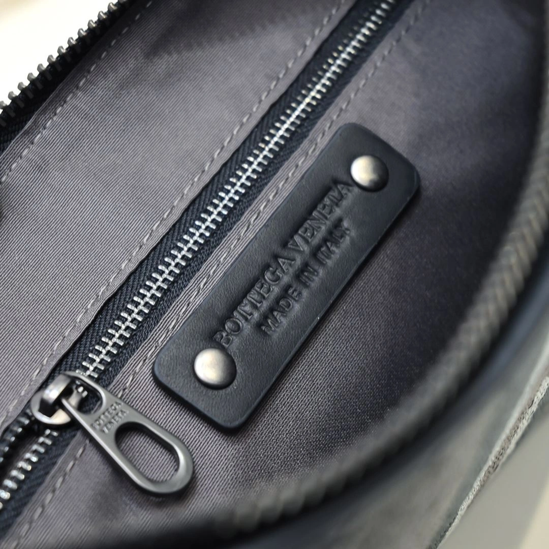 Economical Mens Bottega Veneta Clutch Bags