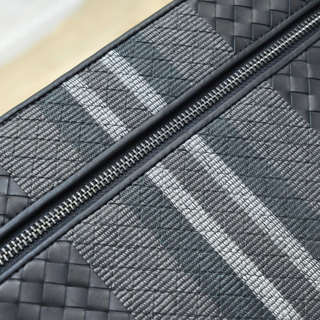 Indistinguishable Mens Bottega Veneta Clutch Bags