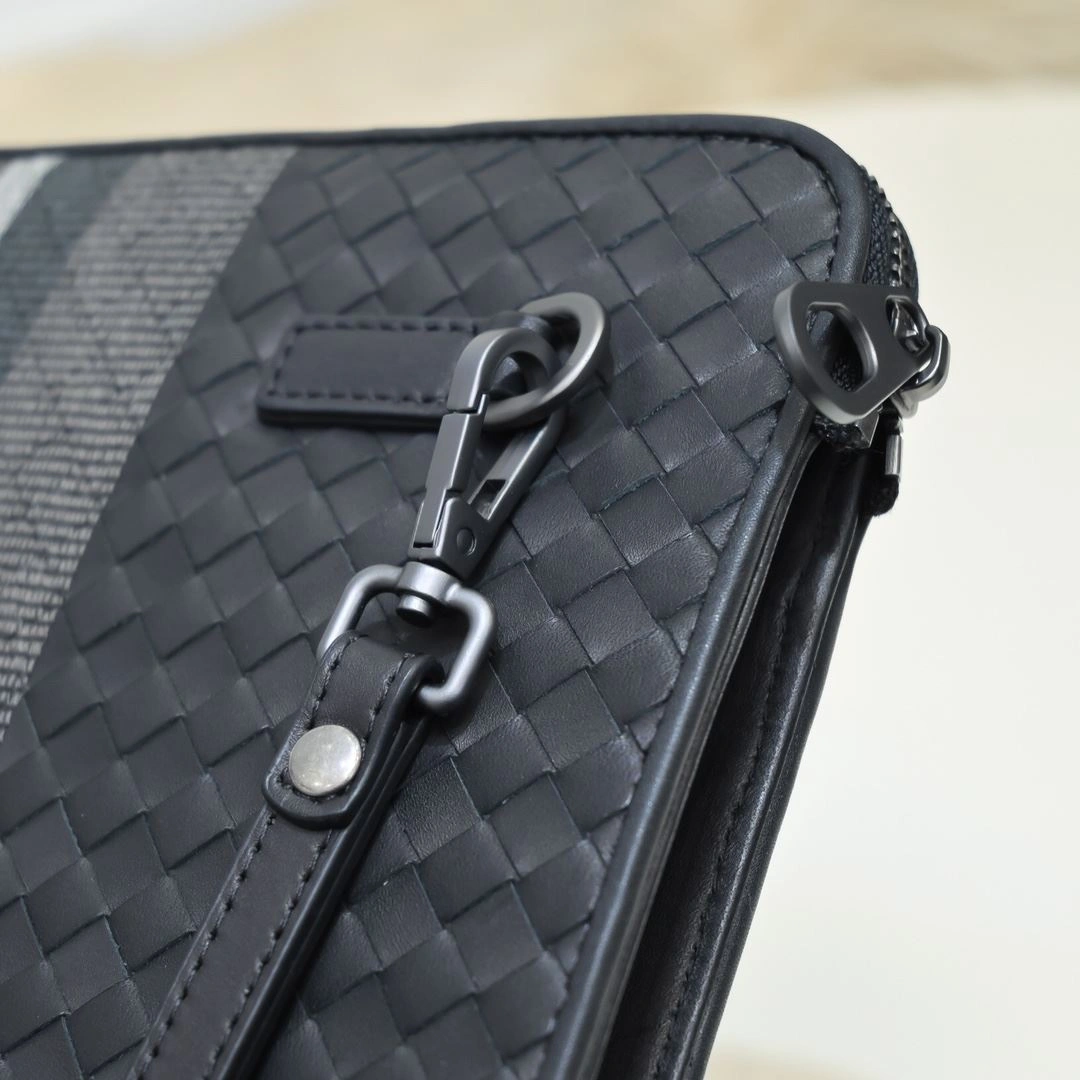 Indistinguishable Mens Bottega Veneta Clutch Bags
