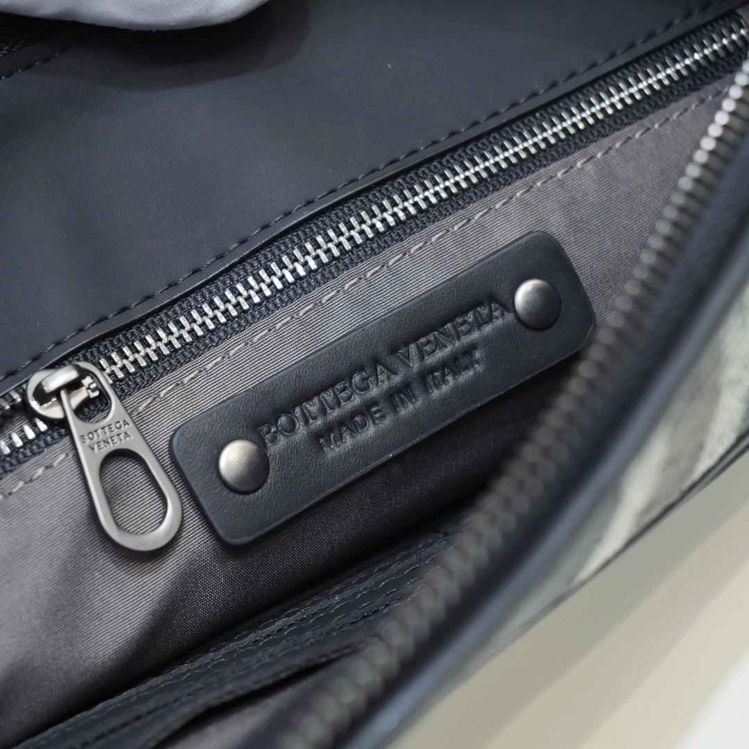 Indistinguishable Mens Bottega Veneta Clutch Bags