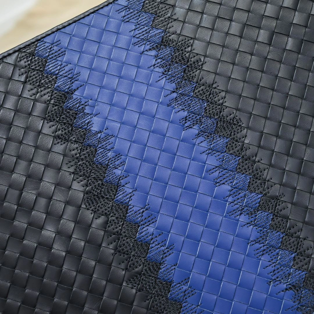 Inexpensive Mens Bottega Veneta Clutch Bags