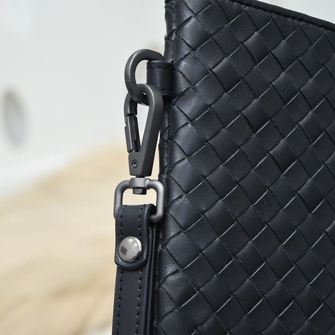 Inexpensive Mens Bottega Veneta Clutch Bags