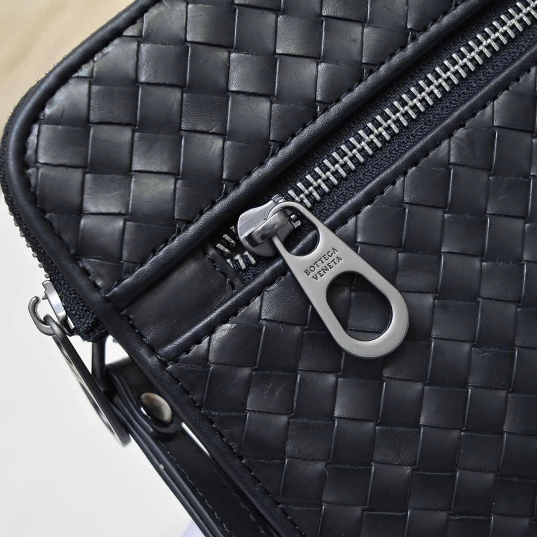 Exact replica Mens Bottega Veneta Clutch Bags