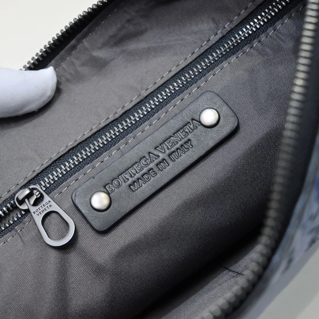 Perfect replica Mens Bottega Veneta Clutch Bags