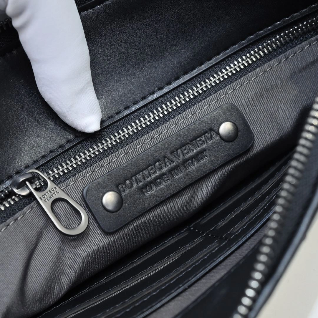 Affordable Mens Bottega Veneta Clutch Bags