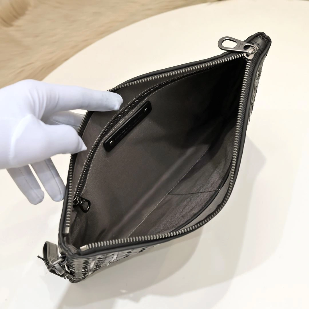 High fidelity Mens Bottega Veneta Clutch Bags