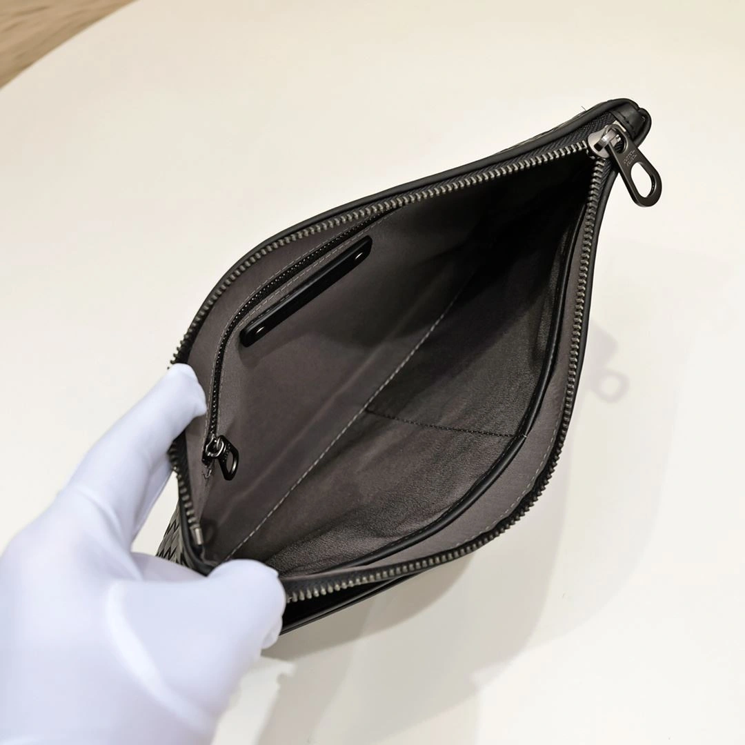 Top mirror Mens Bottega Veneta Clutch Bags