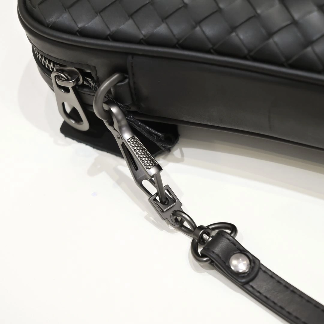 OEM Mens Bottega Veneta Clutch Bags