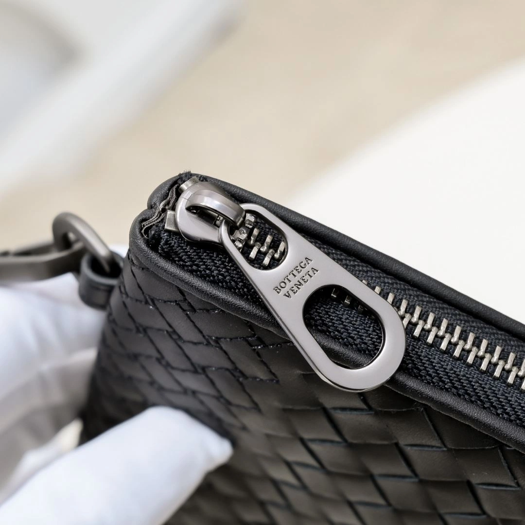 1:1 copy Mens Bottega Veneta Clutch Bags