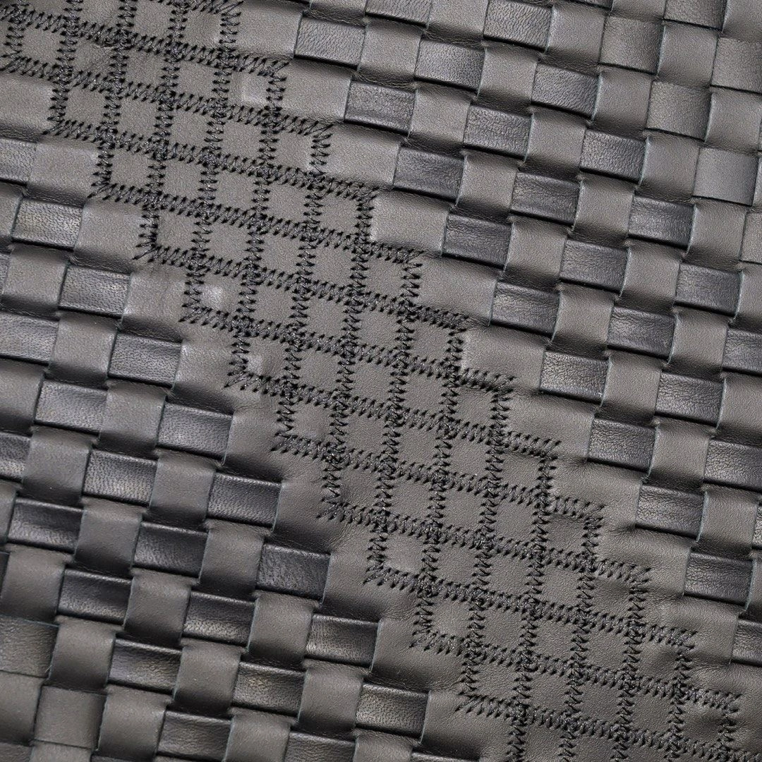 1:1 copy Mens Bottega Veneta Clutch Bags