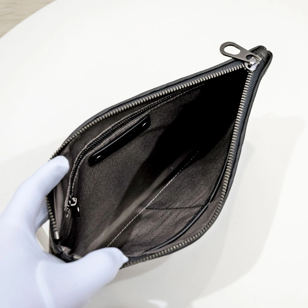 1:1 copy Mens Bottega Veneta Clutch Bags