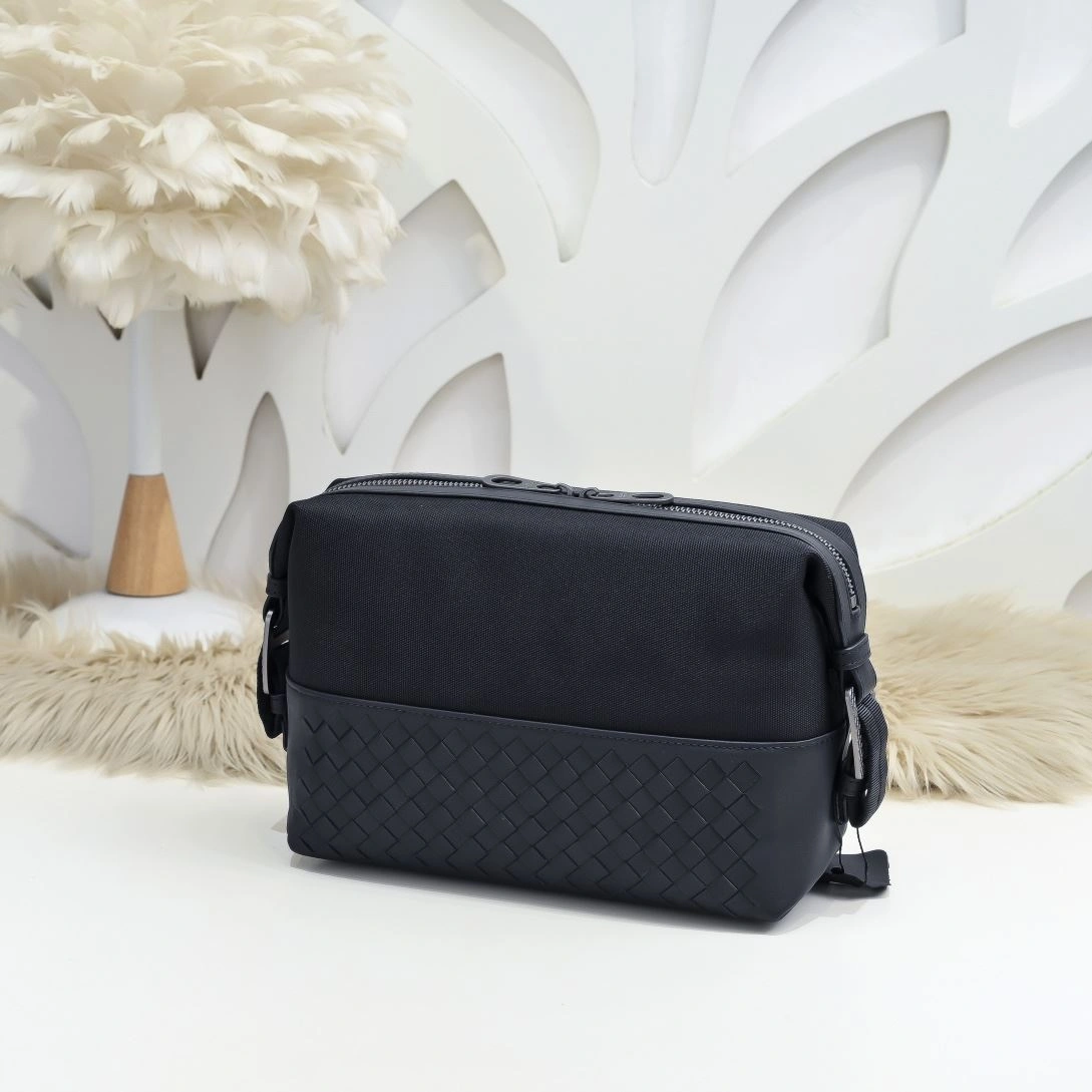 OEM Mens Bottega Veneta Clutch Bags
