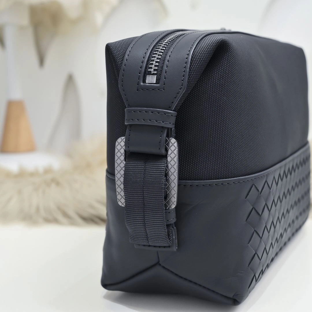 OEM Mens Bottega Veneta Clutch Bags