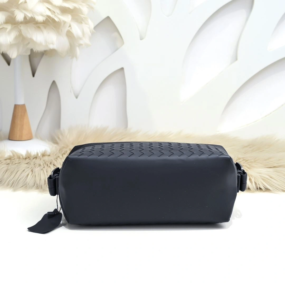 OEM Mens Bottega Veneta Clutch Bags