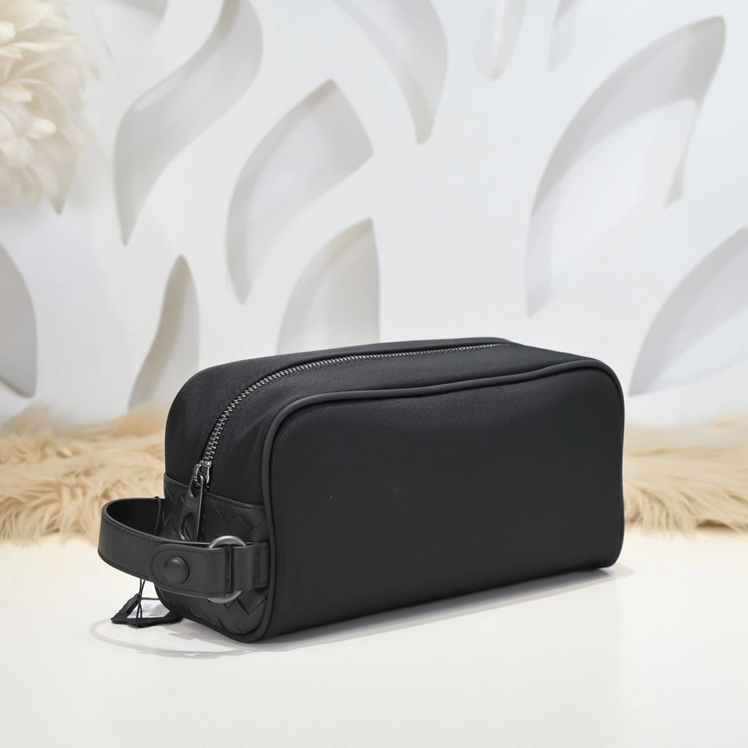 Official Mens Bottega Veneta Clutch Bags