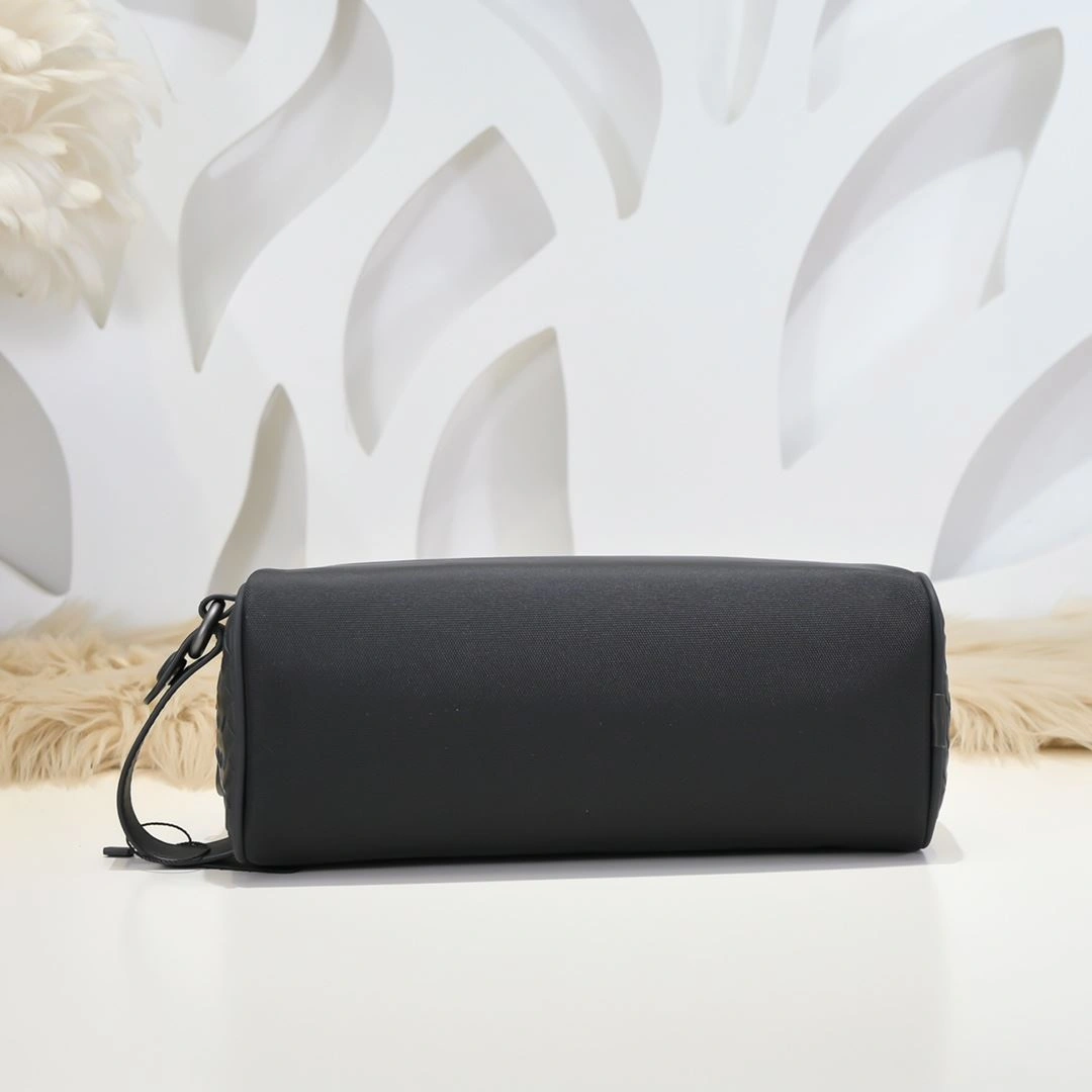 Official Mens Bottega Veneta Clutch Bags