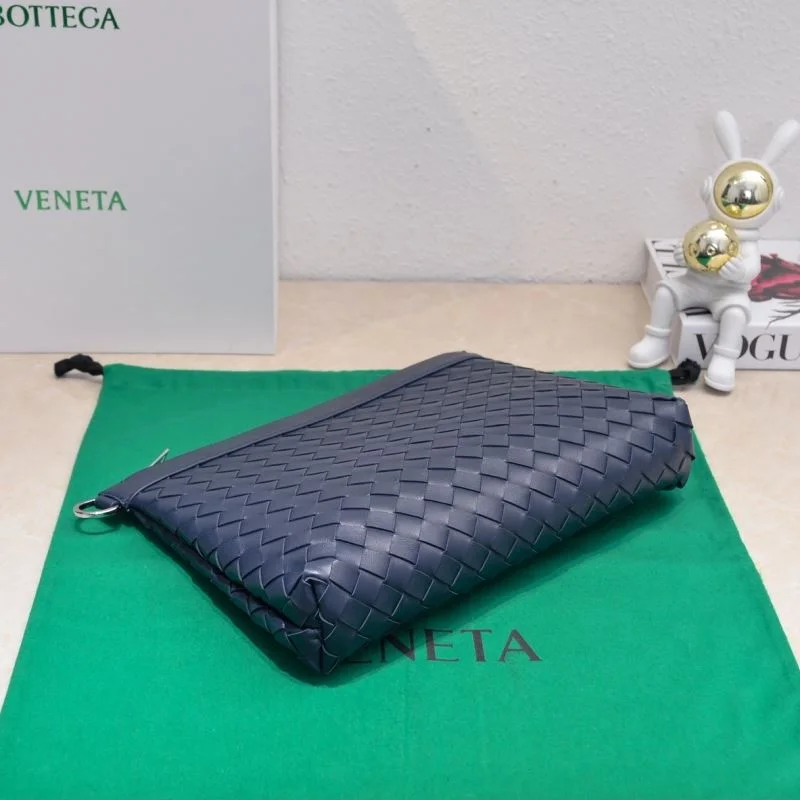 Bargain Mens Bottega Veneta Clutch Bags