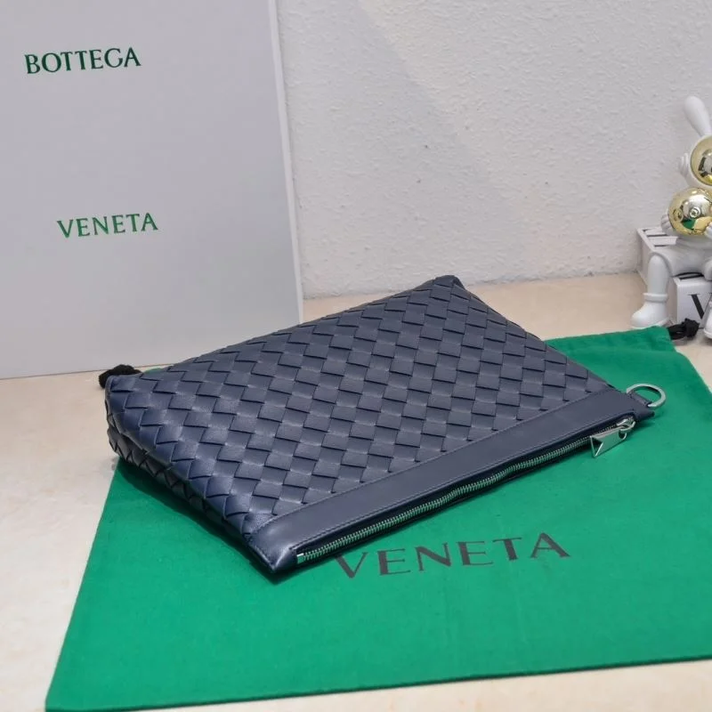 Bargain Mens Bottega Veneta Clutch Bags