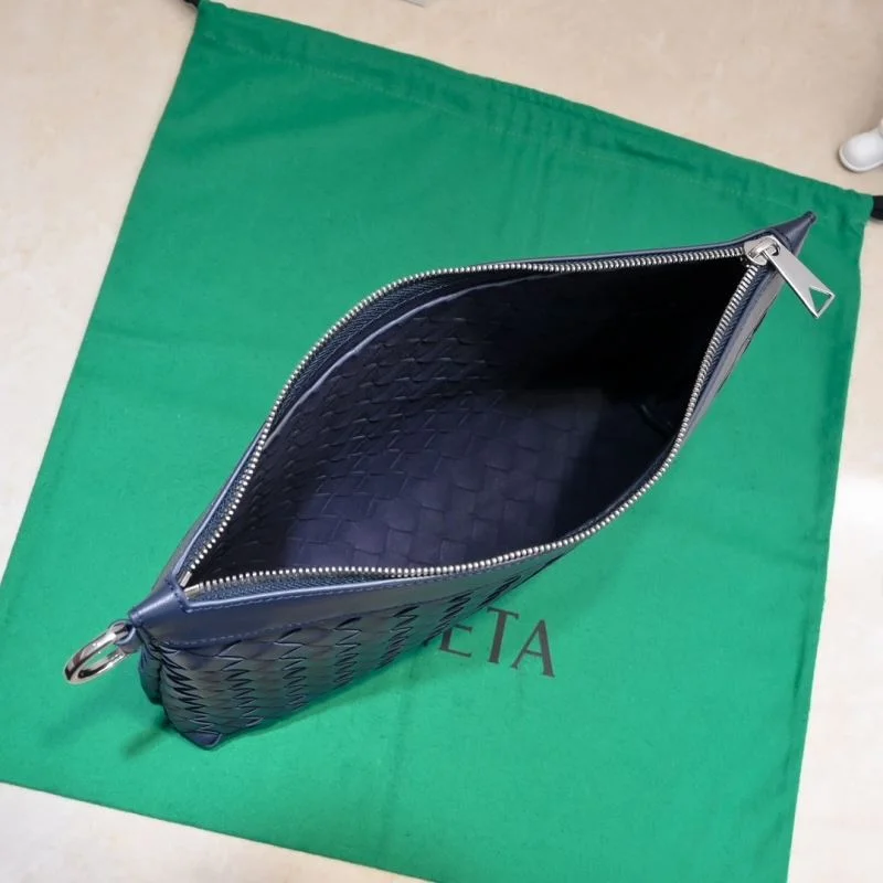 Bargain Mens Bottega Veneta Clutch Bags