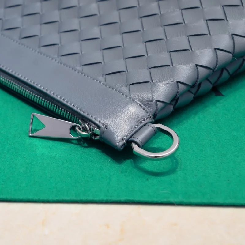 Official Mens Bottega Veneta Clutch Bags