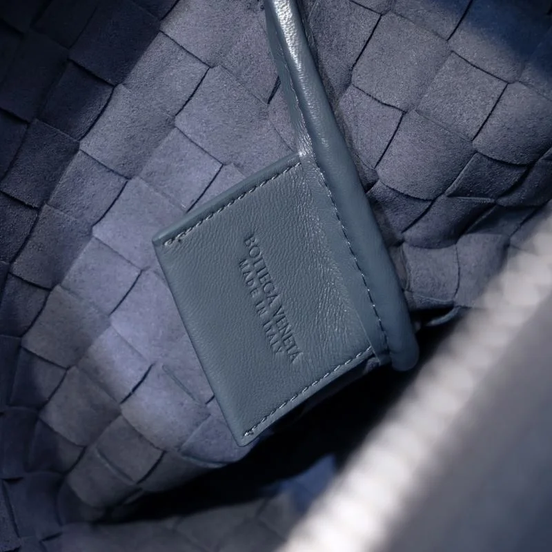 Official Mens Bottega Veneta Clutch Bags