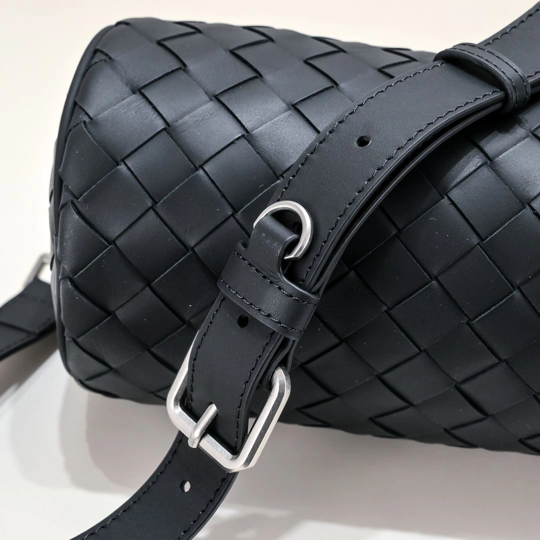 Inexpensive Mens Bottega Veneta Satchel Bags